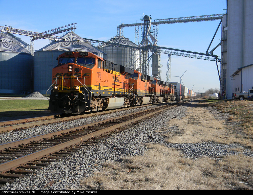 BNSF 7476